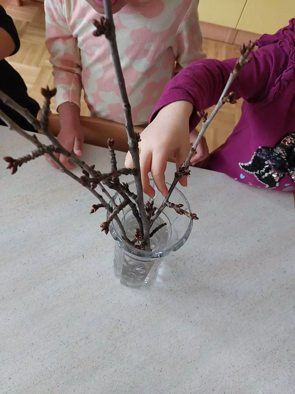 Od sejanje žita do prižiga luči | Vrtec Vodmat - Radi vedno radovedni