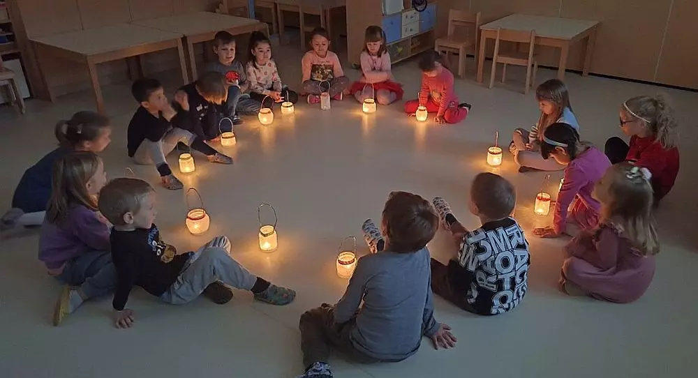 Praznik svetlobe | Vrtec Vodmat - Radi vedno radovedni